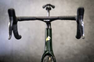Factor OSTRO VAM British Racing Green & Gold Custom | Vires Velo