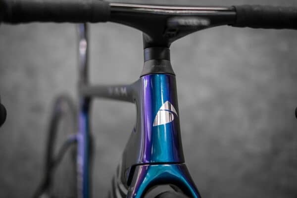 Factor OSTRO VAM Custom Chameleon and Chrome | Vires Velo