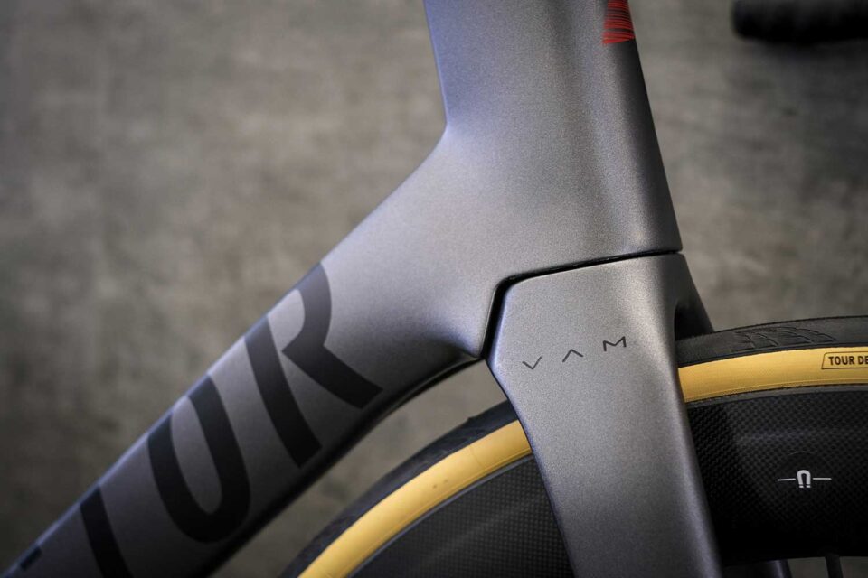 Factor OSTRO VAM Custom Gun Metal Grey | Vires Velo