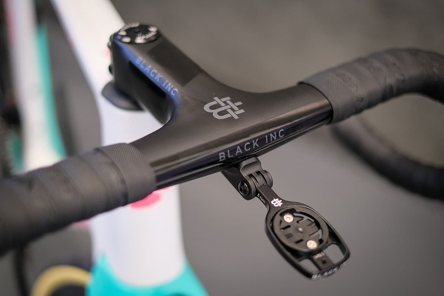 Factor OSTRO VAM Prisma Studio Custom | Vires Velo