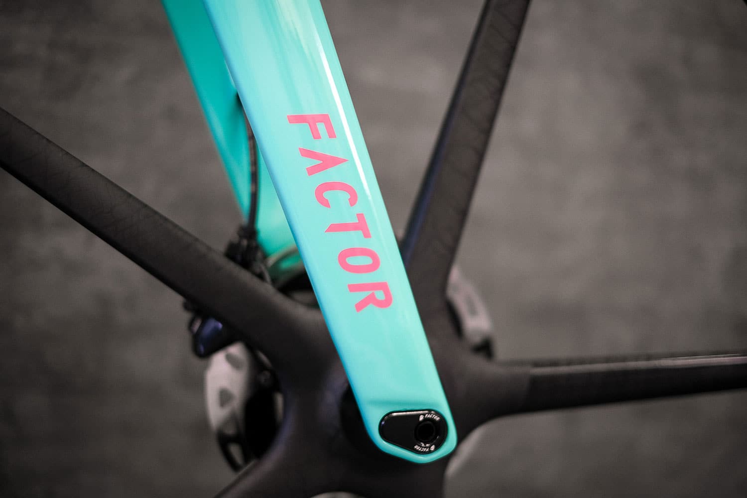 Factor OSTRO VAM Prisma Studio Custom | Vires Velo