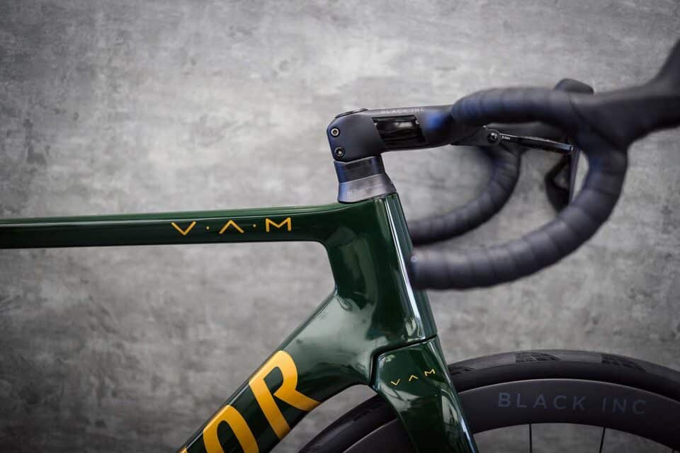 Factor OSTRO Custom Green and Gold | Vires Velo