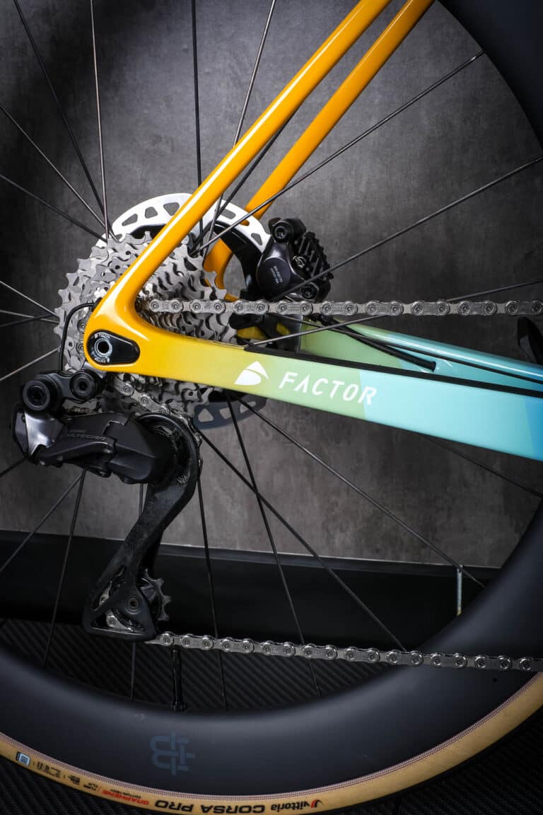 Factor OSTRO VAM Custom Orange & Blue | Vires Velo