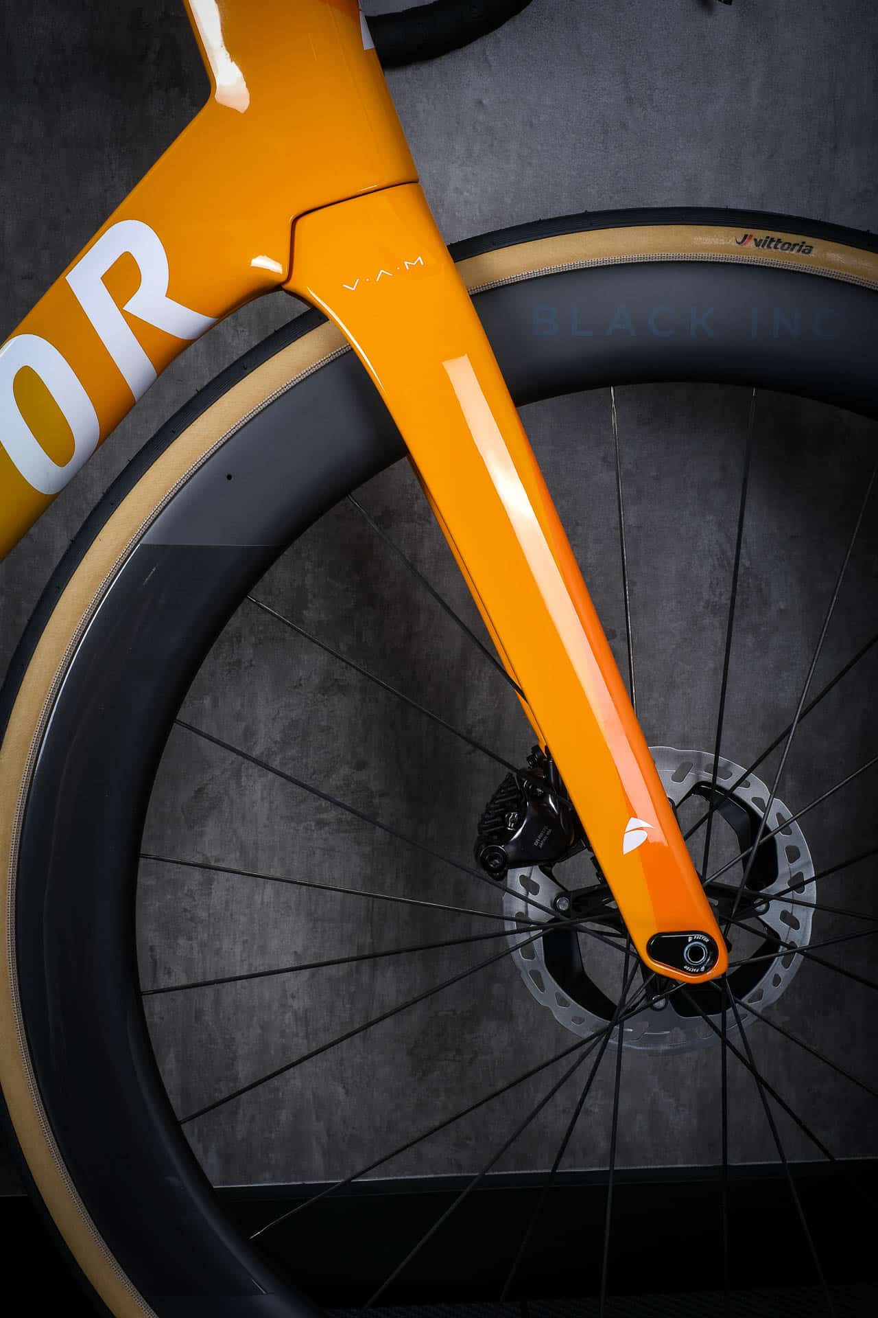 Factor OSTRO VAM Custom Orange & Blue | Vires Velo