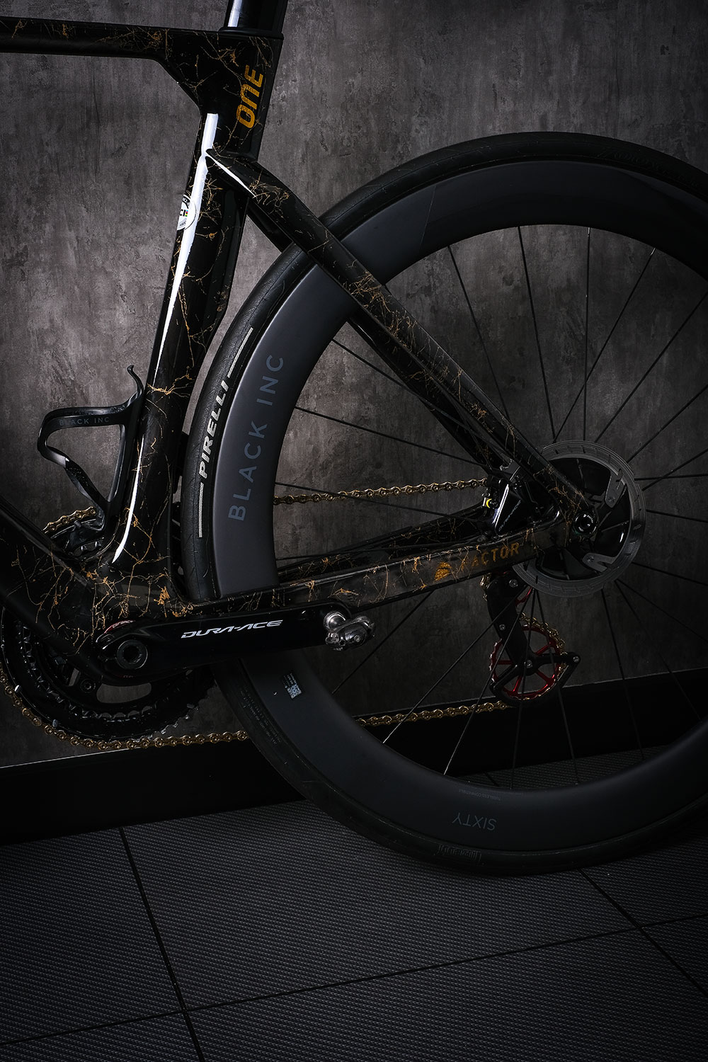 Factor ONE Custom Gold & Carbon | Vires Velo