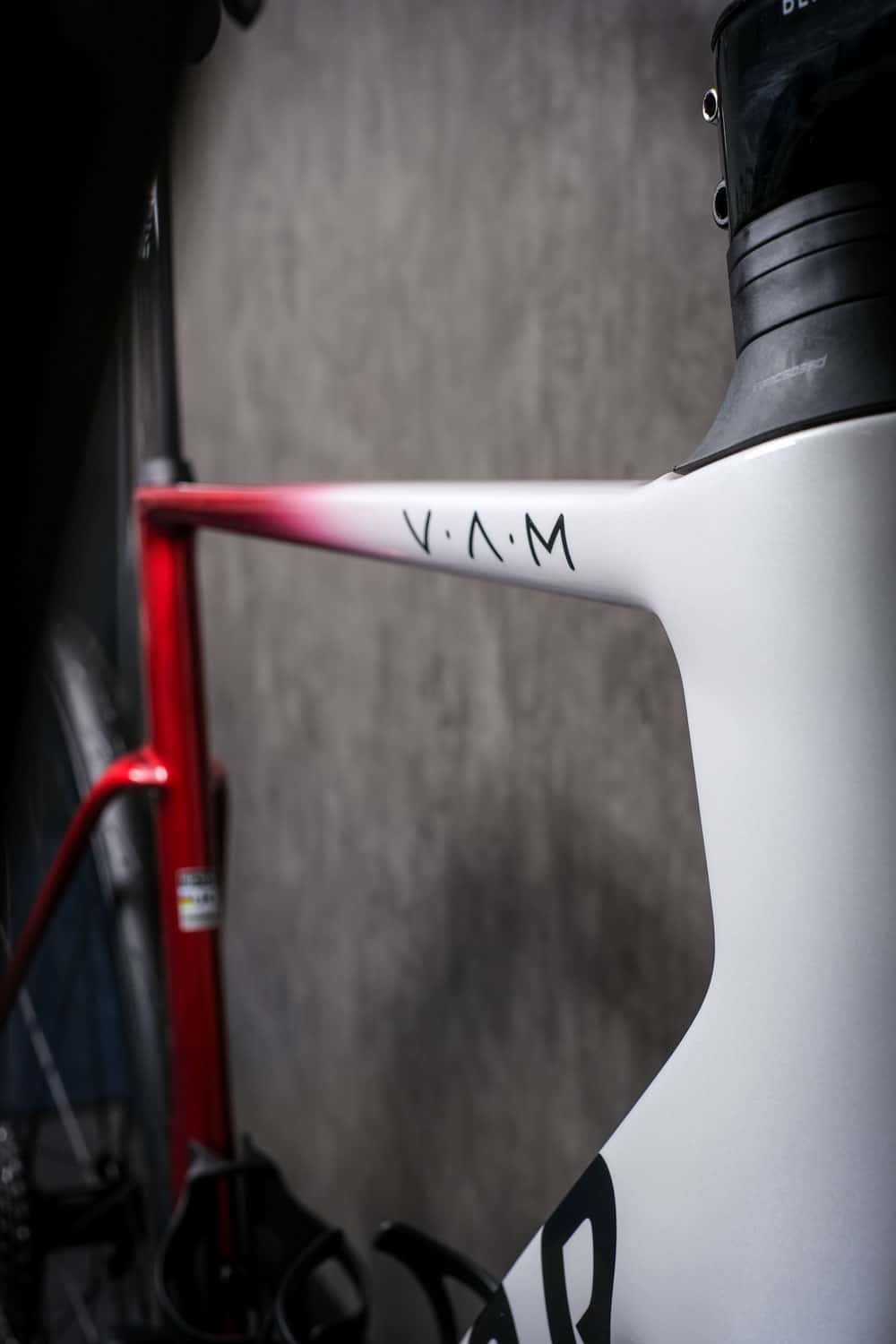 Factor OSTRO VAM Prisma Studio - Pearl White & Crimson Red Gradient ...