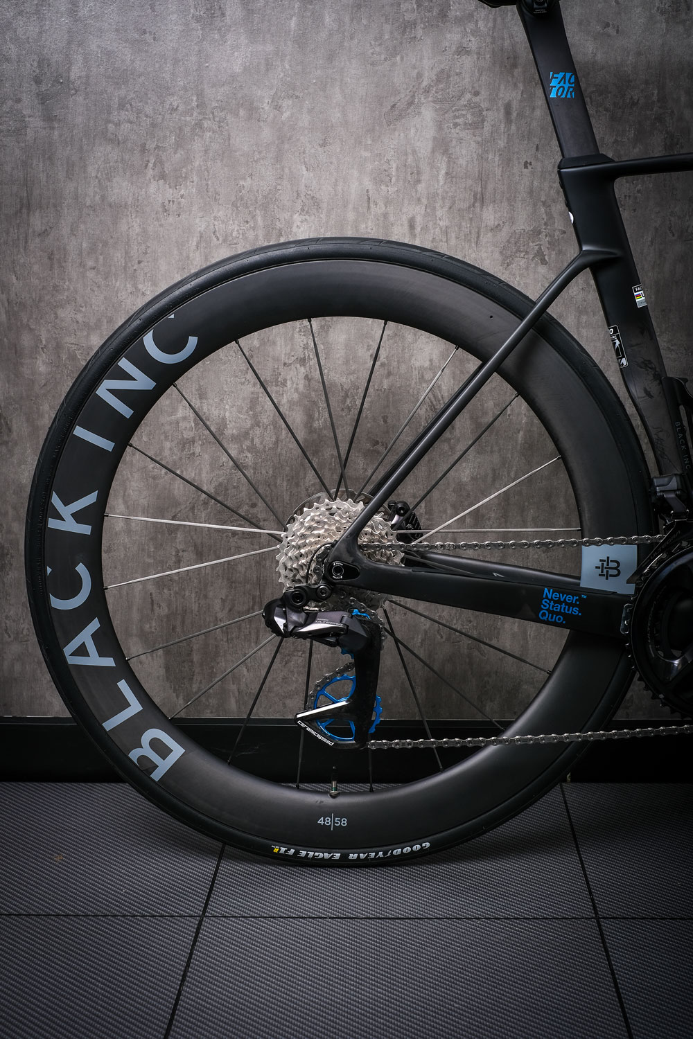Factor OSTRO VAM Prisma Studio - Dolphin Grey & Celeste Blue | Vires Velo