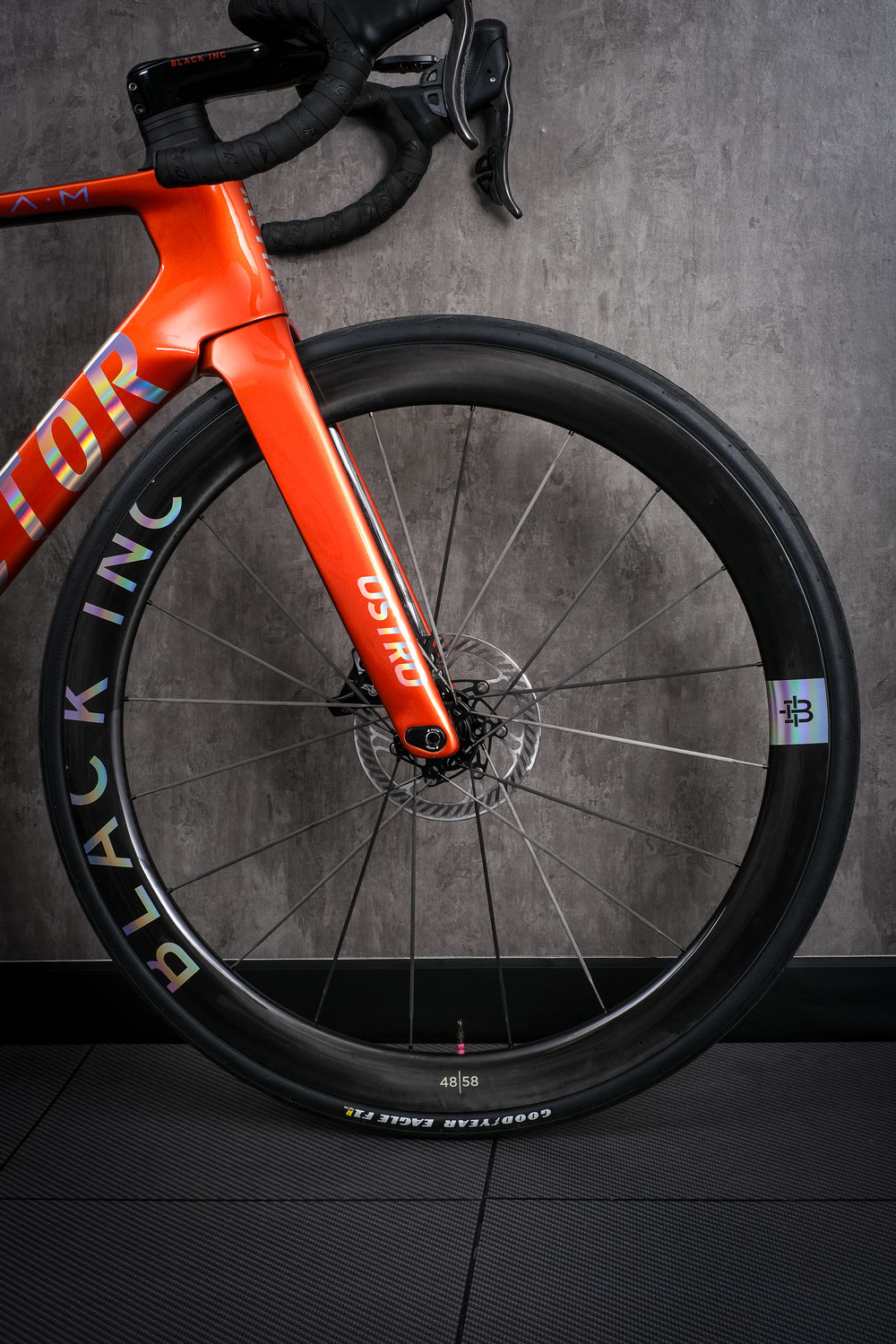 Factor OSTRO VAM Prisma Studio - Burnt Orange x Campagnolo Super Record ...