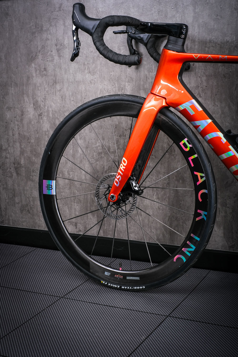 Factor OSTRO VAM Prisma Studio - Burnt Orange x Campagnolo Super Record ...
