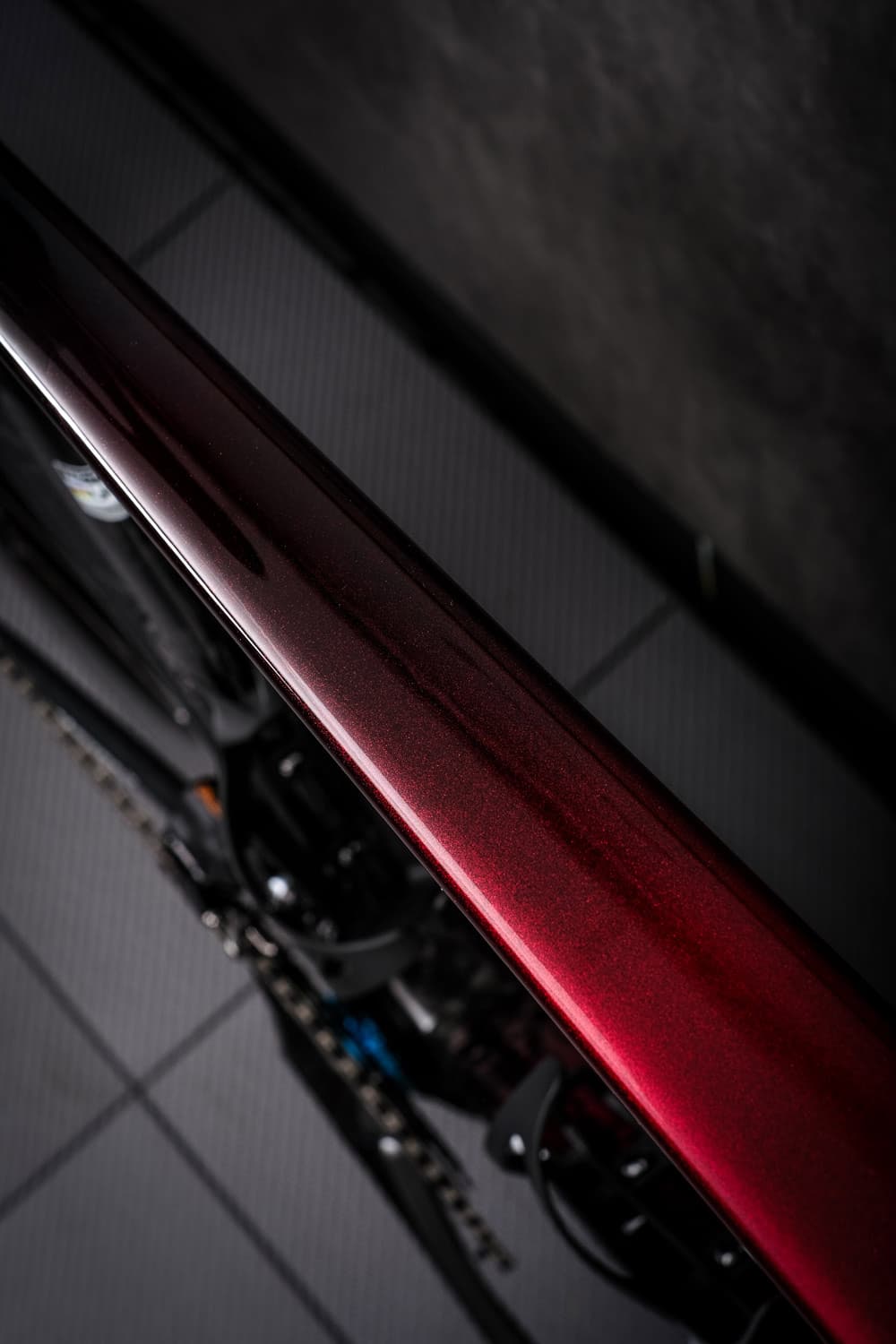 Factor OSTRO VAM Prisma Studio Crimson Red Fade | Vires Velo