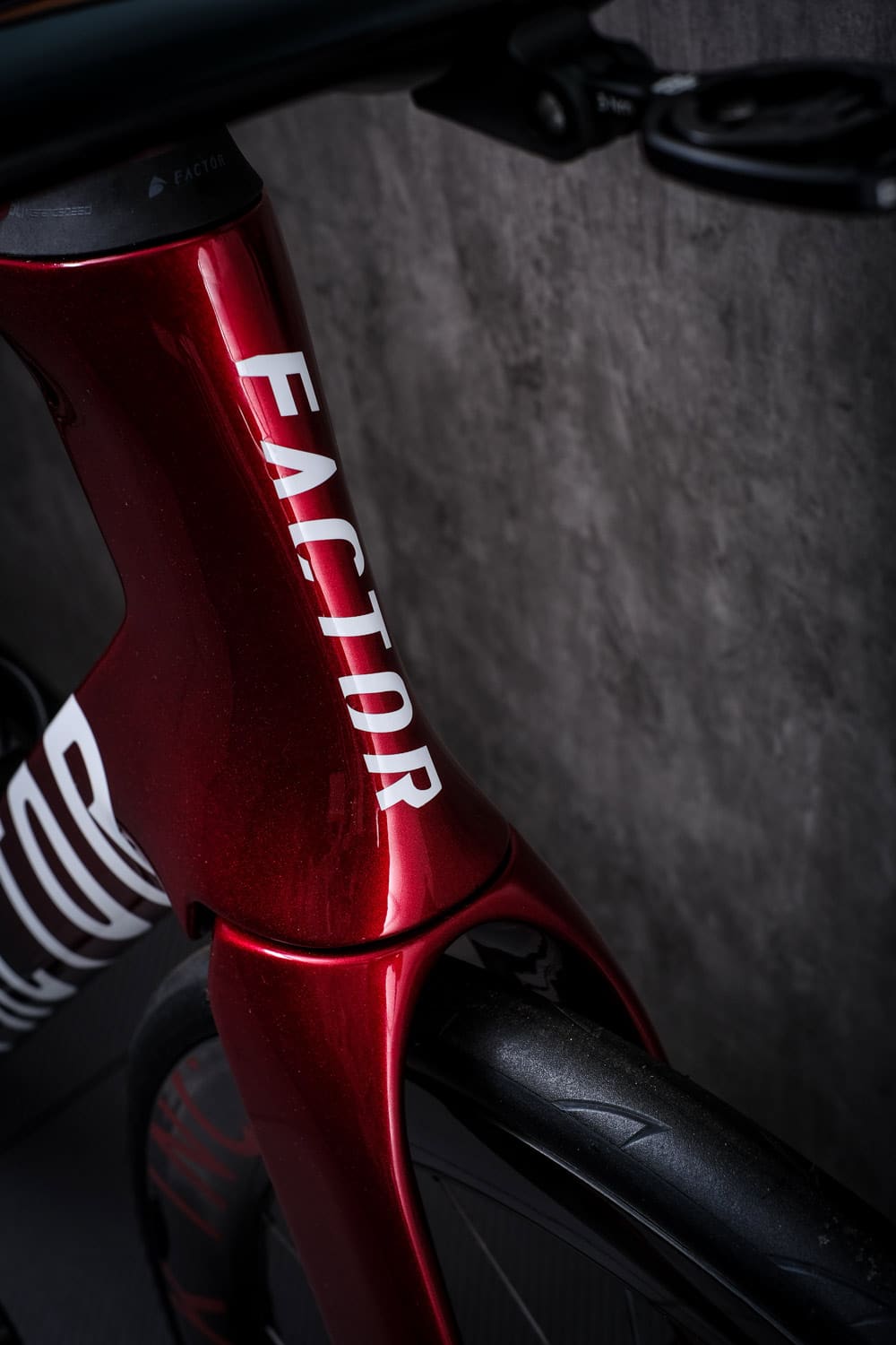 Factor OSTRO VAM Prisma Studio Crimson Red Fade | Vires Velo