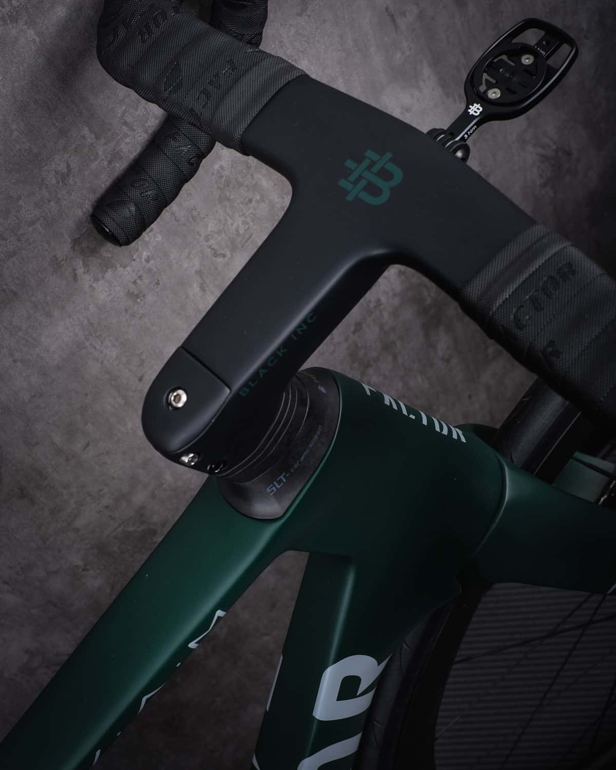 Factor OSTRO VAM Prisma Studio x British Racing Green & Dolphin Grey ...